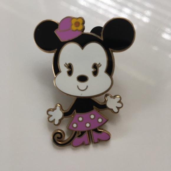 Disney | Accessories | Disney Parks Minnie Mouse Bobblehead Pin | Poshmark